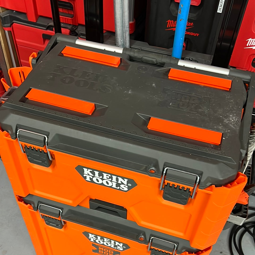 Foot for use with the MODbox – JakeOfALL